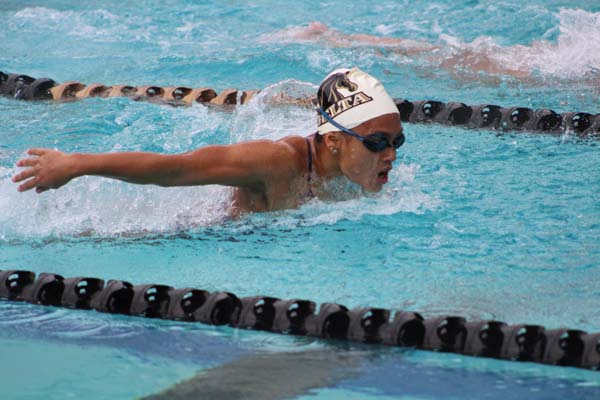 Swim team shines at meet — The Collegian